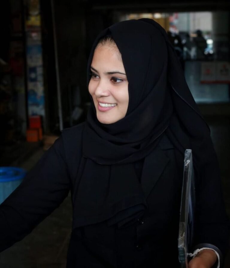 Fathima Thahiliya: A Glimpse into Her Life - Biography and 21 Beautiful ...