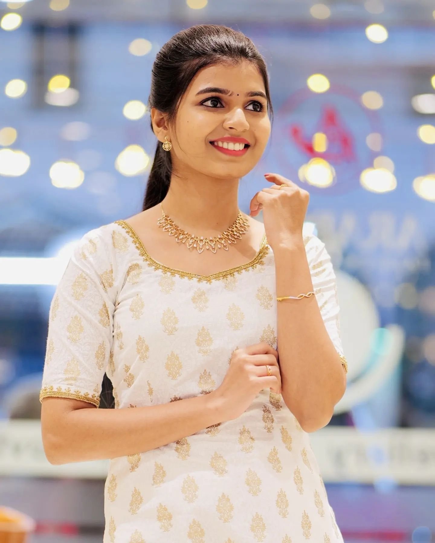 Parvathy Babu: Check Out the Wiki, Age, Biography, Family, and 24 ...