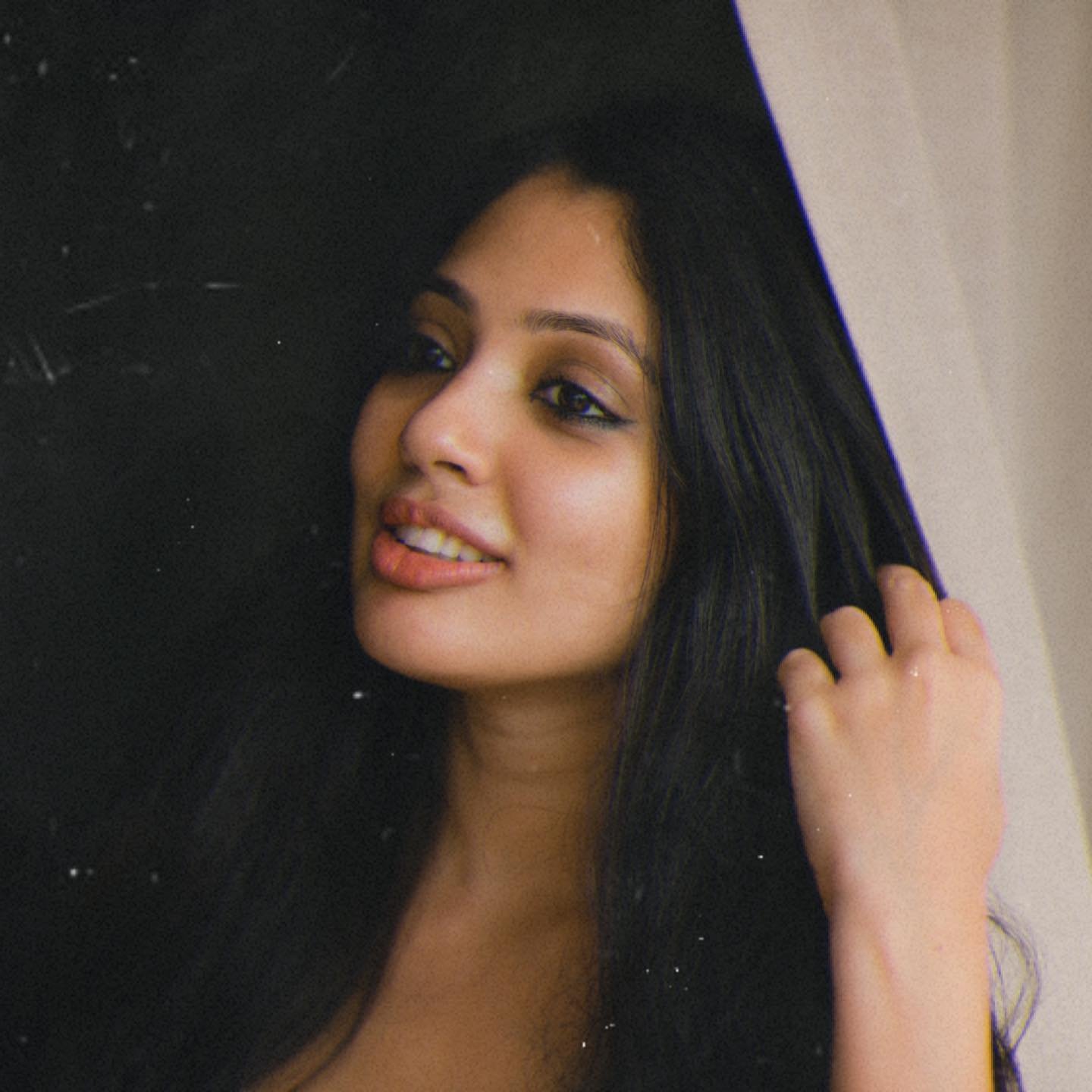 Veena Nandakumar Hot and Bold 50+ Photos Will Blow Your Mind Away ...
