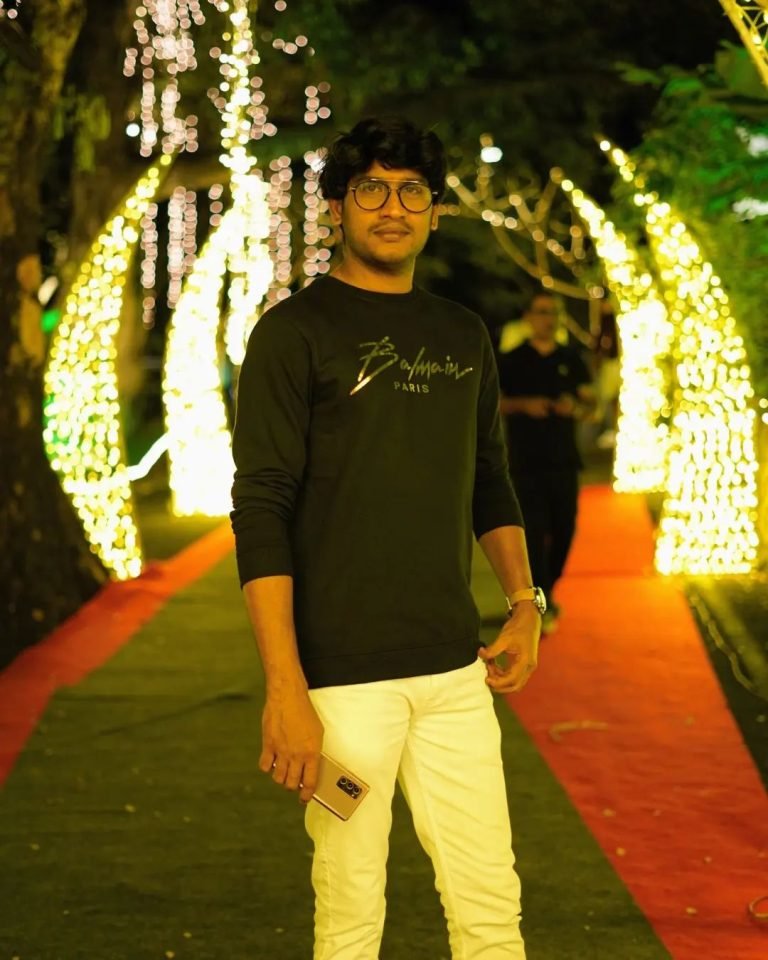 Akhil Marar: Wiki, Age, Biography, Height, and 15+ New Photos - Click ...