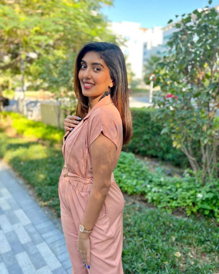 Cerena Ann Johnson Wiki, Age, Biography, Family, and 24+ Amazing Photos ...