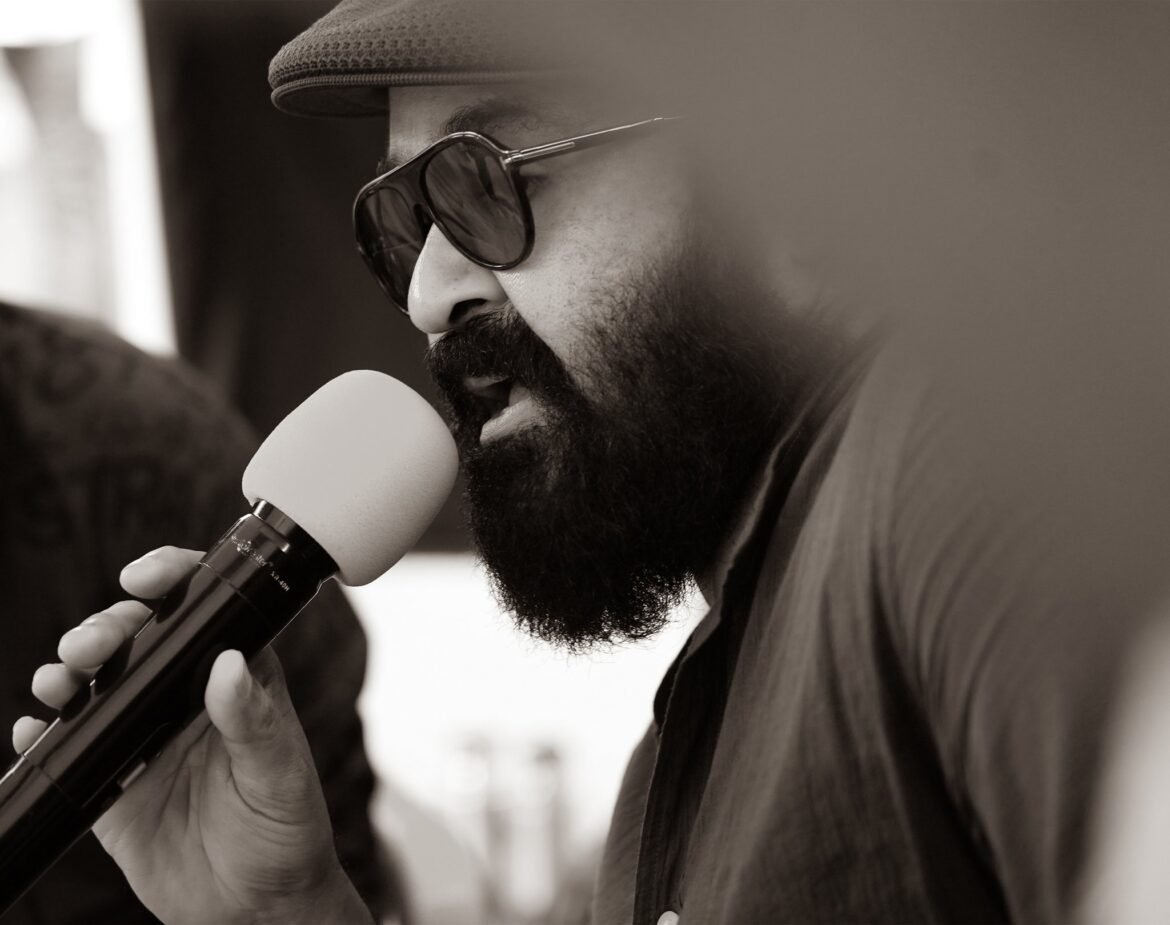 Barroz Movie Cast, Director, Posters, Behind the Scenes, OTT, Release ...